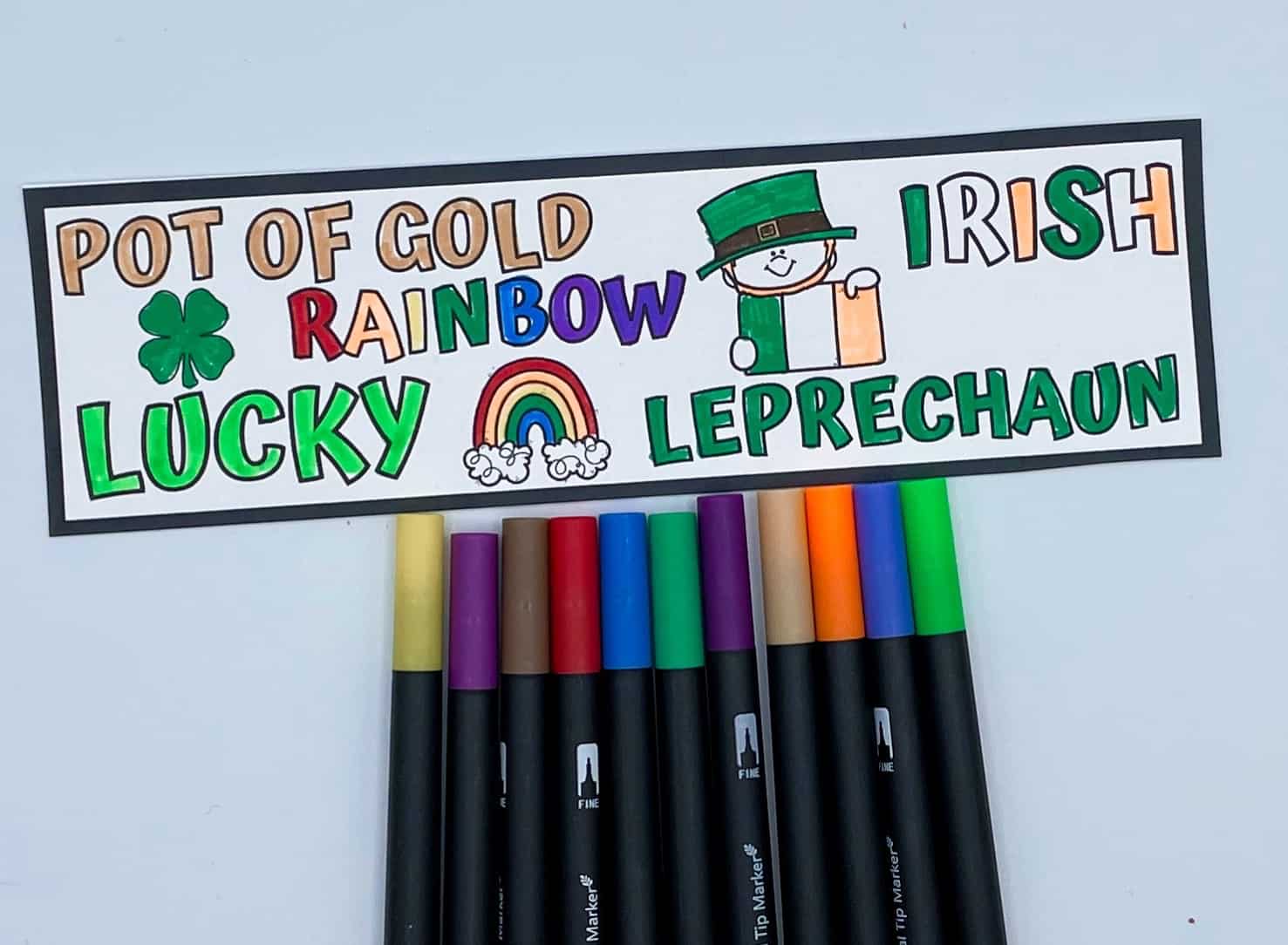 St Patrick's Day Bookmarks to Color (Free Printables)